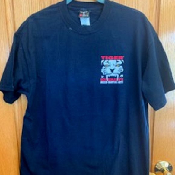 Hanes Beefy | Shirts | Hanes Beefy Tiger Schulmanns Mma Tiger Logo ...